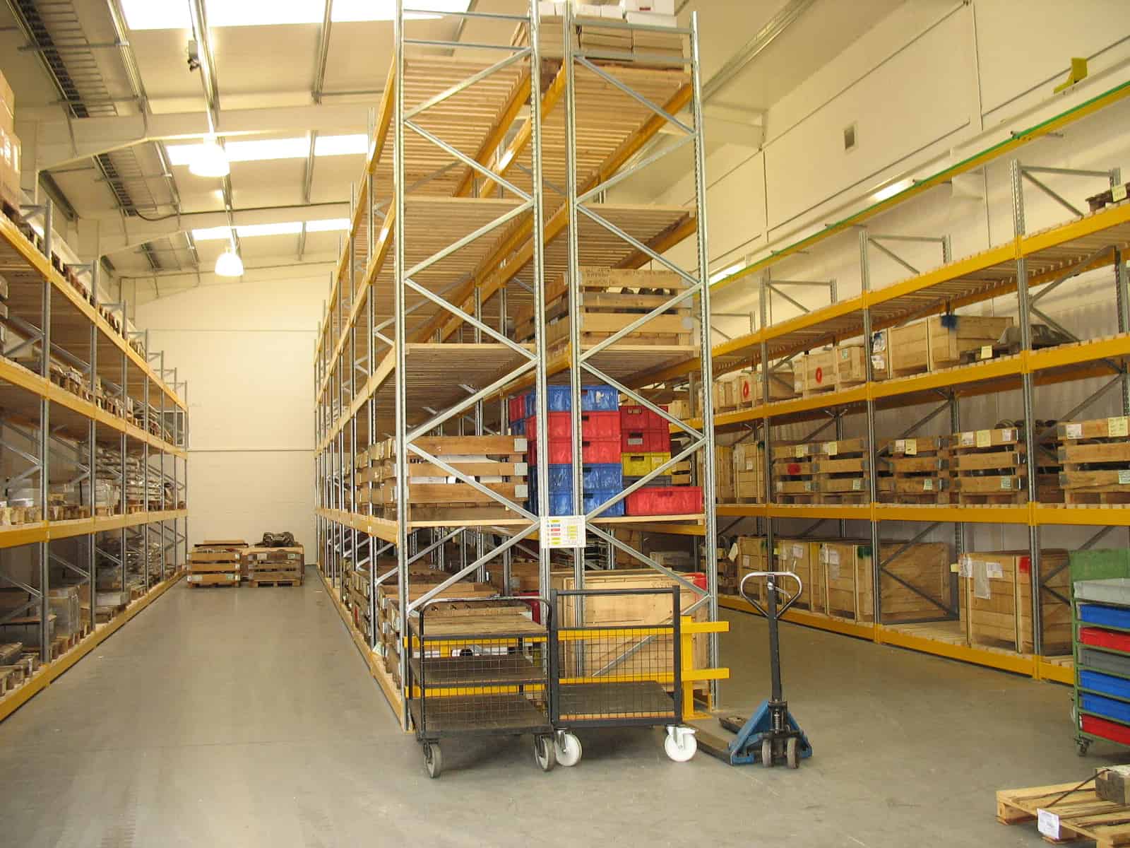 Warehouse & Industrial Racking | Cantilever & Pallet Racking | S.E.M.CO
